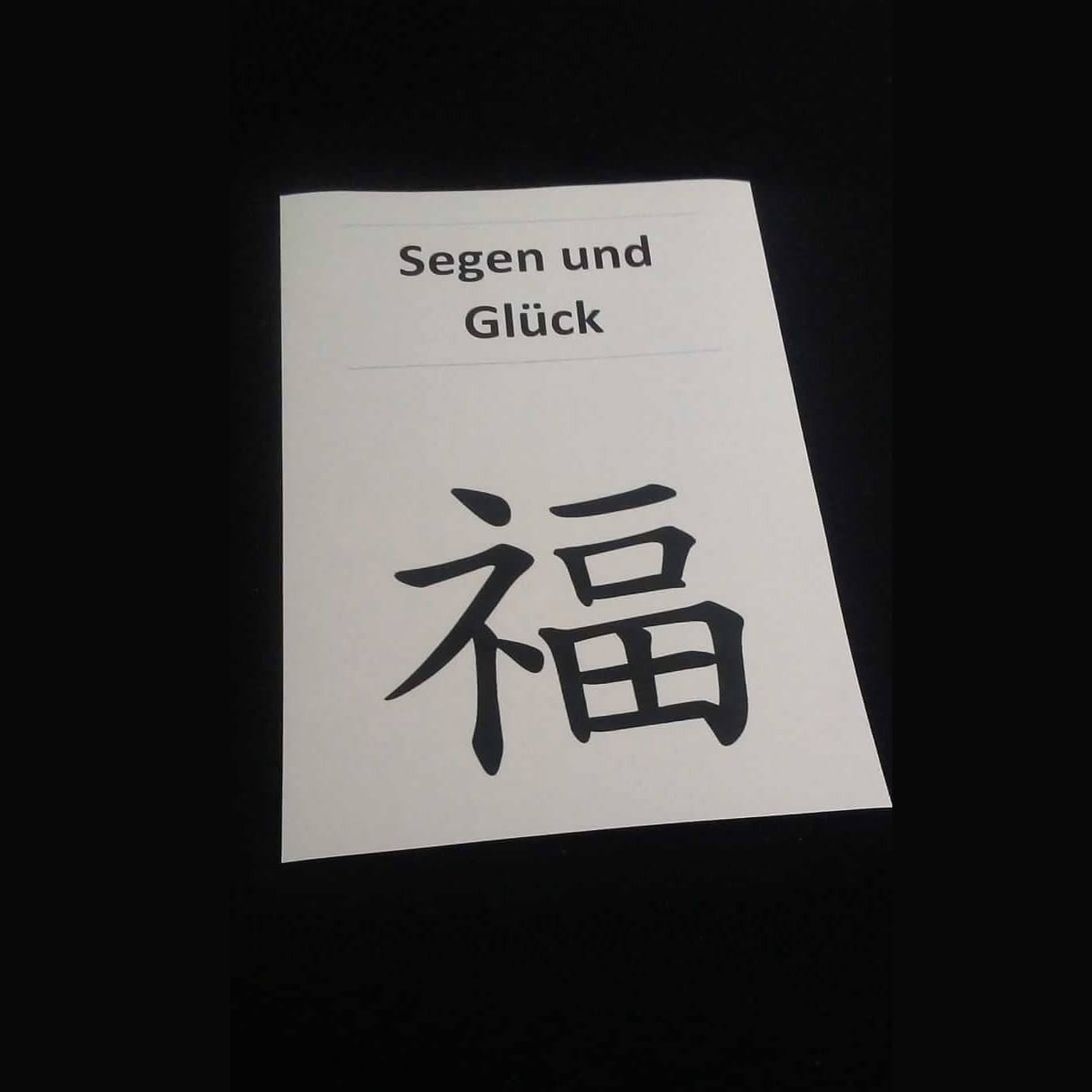 5 Segen- und Glückswochen – Zirbenbett mit handgeschnitztem ...